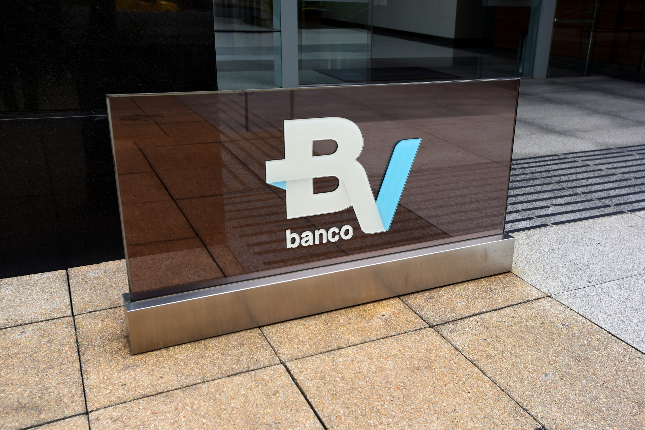 Banco BV abre 60 vagas afirmativas em programa de estágio - Diário de ...